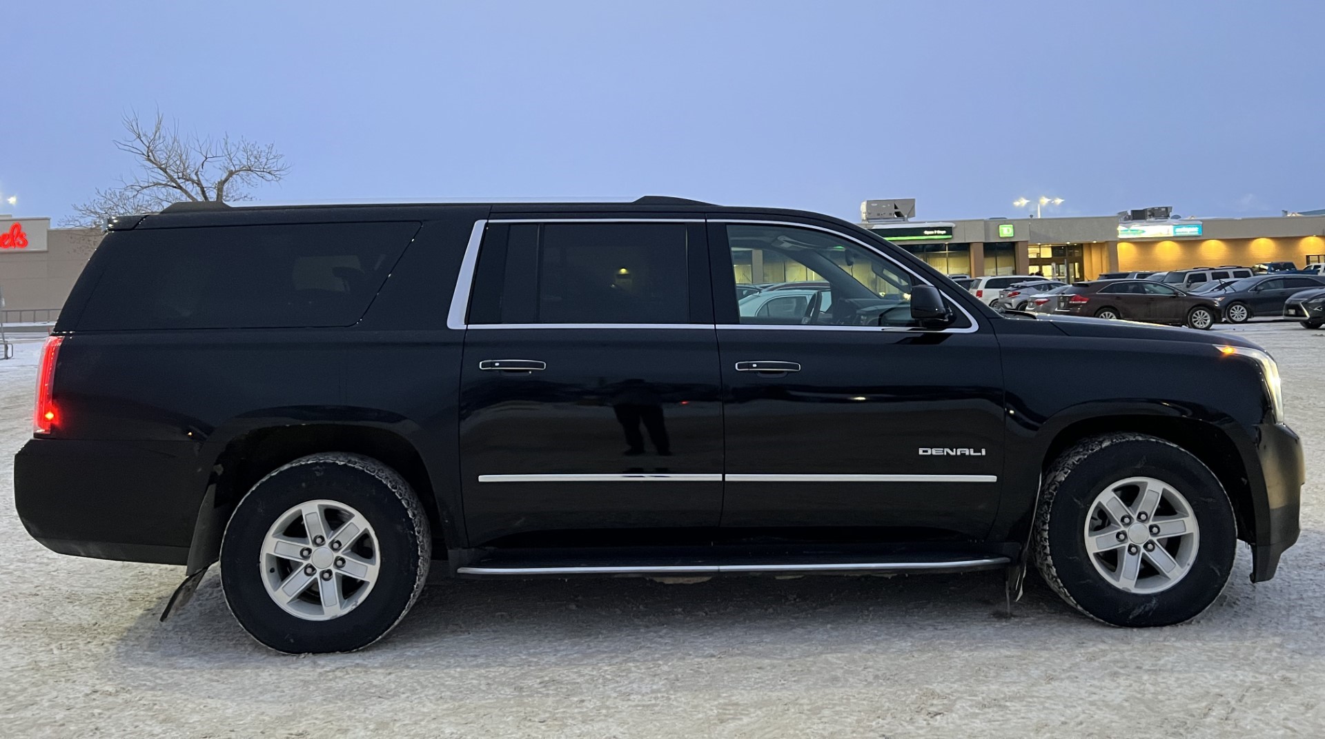 Rainbow Limo Service | Winnipeg