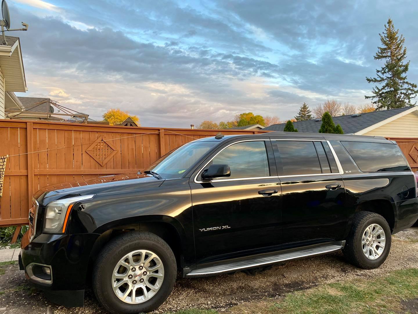 Rainbow Limo Service | Winnipeg